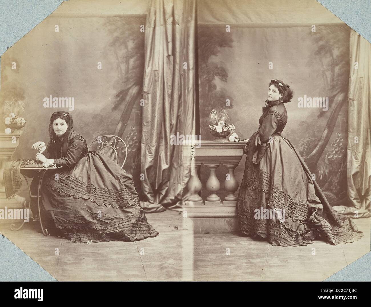 Demi monde hi-res stock photography and images - Alamy