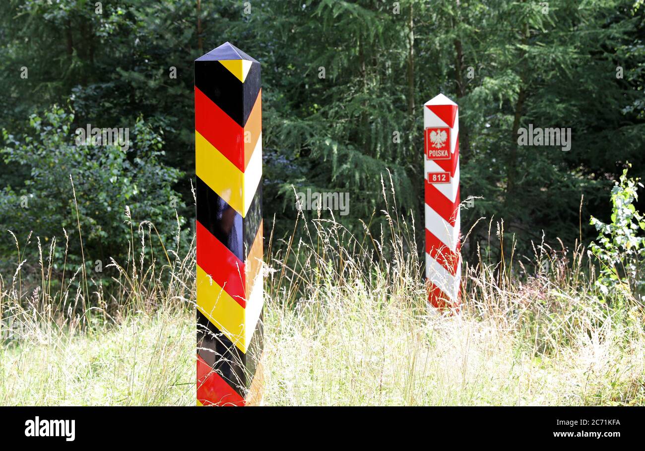 German polish border hi-res stock photography and images - Alamy