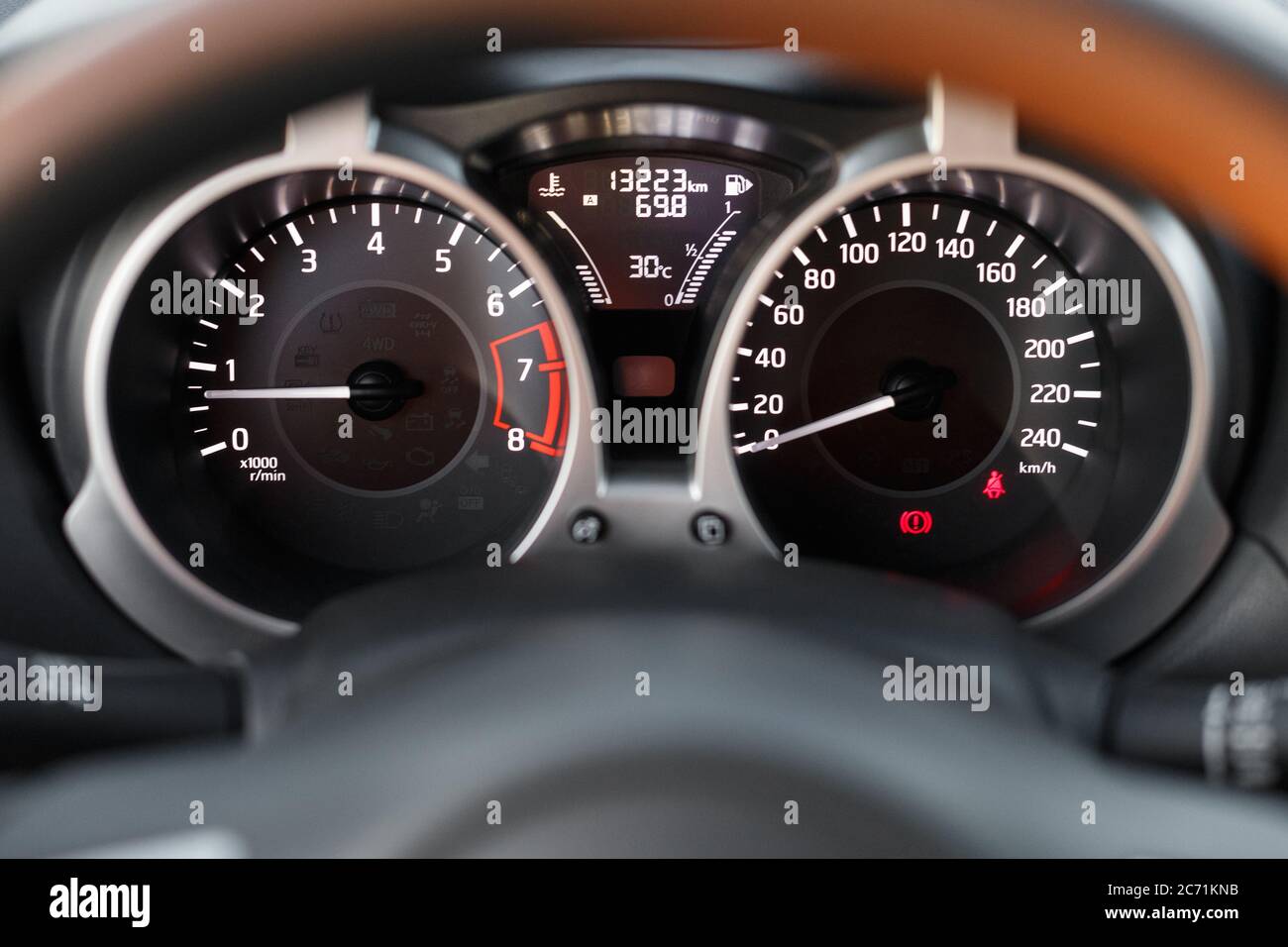 Steering wheel car dashboard light hi-res stock photography and images ...