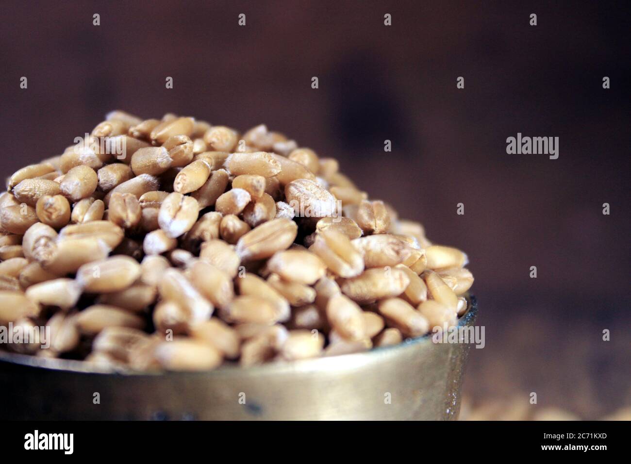 Whole grain grains hi-res stock photography and images - Alamy