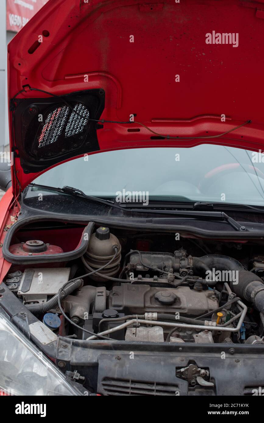 Red bonnet open hi-res stock photography and images - Alamy