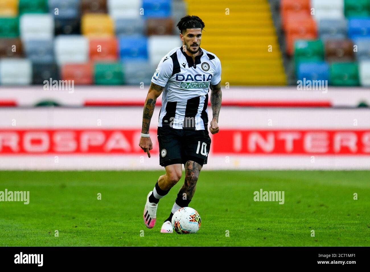 Rodrigo de paul shirt hi-res stock photography and images - Alamy