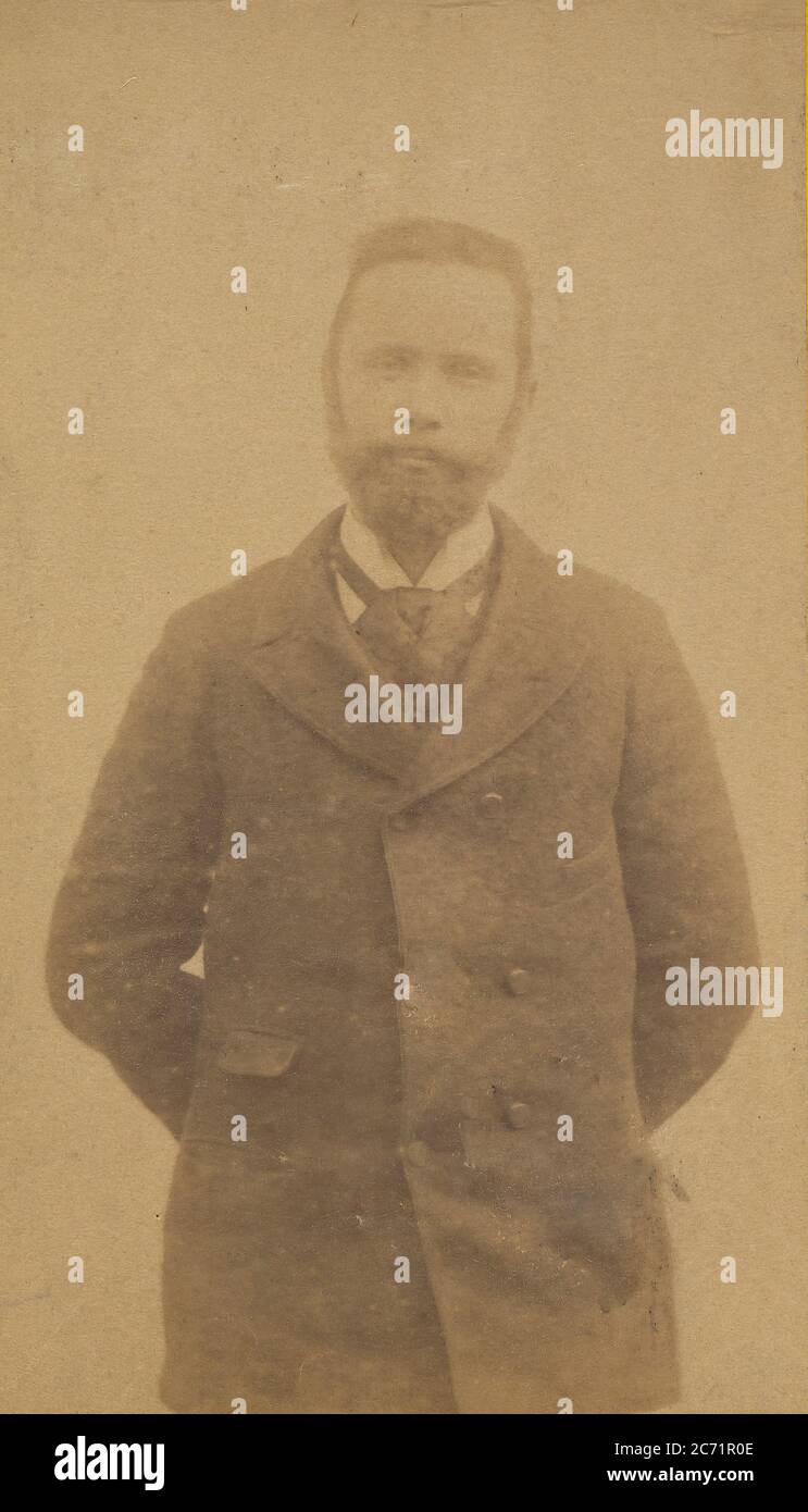 Postiche hair hi-res stock photography and images - Alamy