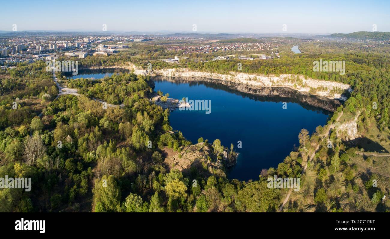 Rock cliff reservoir hi-res stock photography and images - Alamy