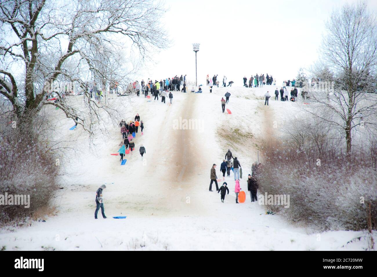 Sledging games in snow hi-res stock photography and images - Alamy