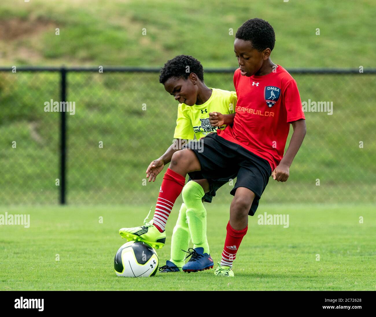 Children celebrating soccer hi-res stock photography and images - Alamy