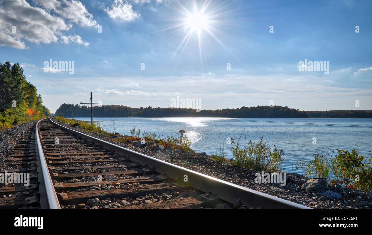 Lakeshore railroad hi-res stock photography and images - Alamy