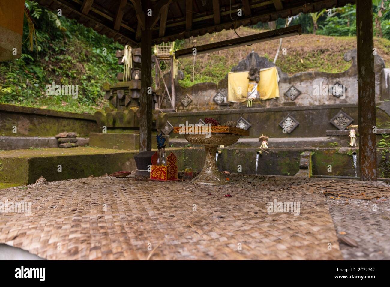 Traditional shrine at Bali Stock Photo - Alamy