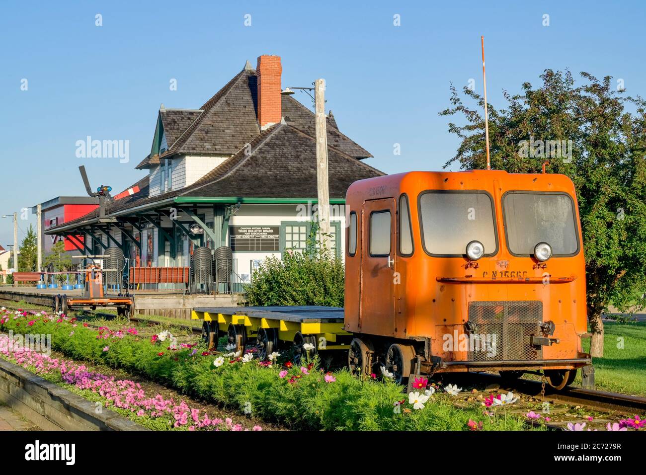 Cn rail speeder hi-res stock photography and images - Alamy