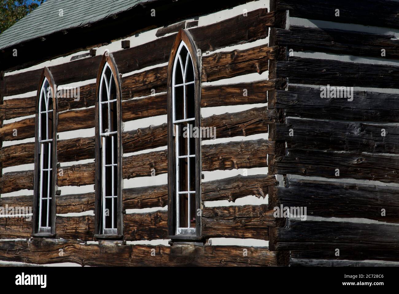 Log cabin church hi-res stock photography and images - Alamy