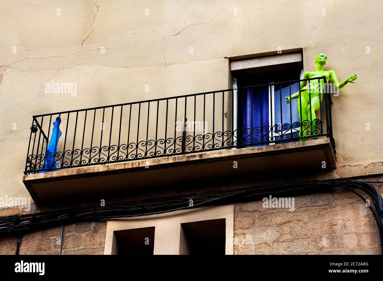 Cracked mannequin hi-res stock photography and images - Alamy