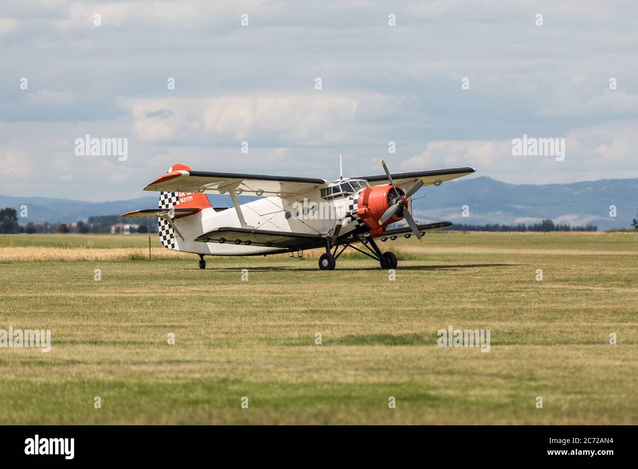 Cockpit antonov an 2 biplane hi-res stock photography and images - Alamy