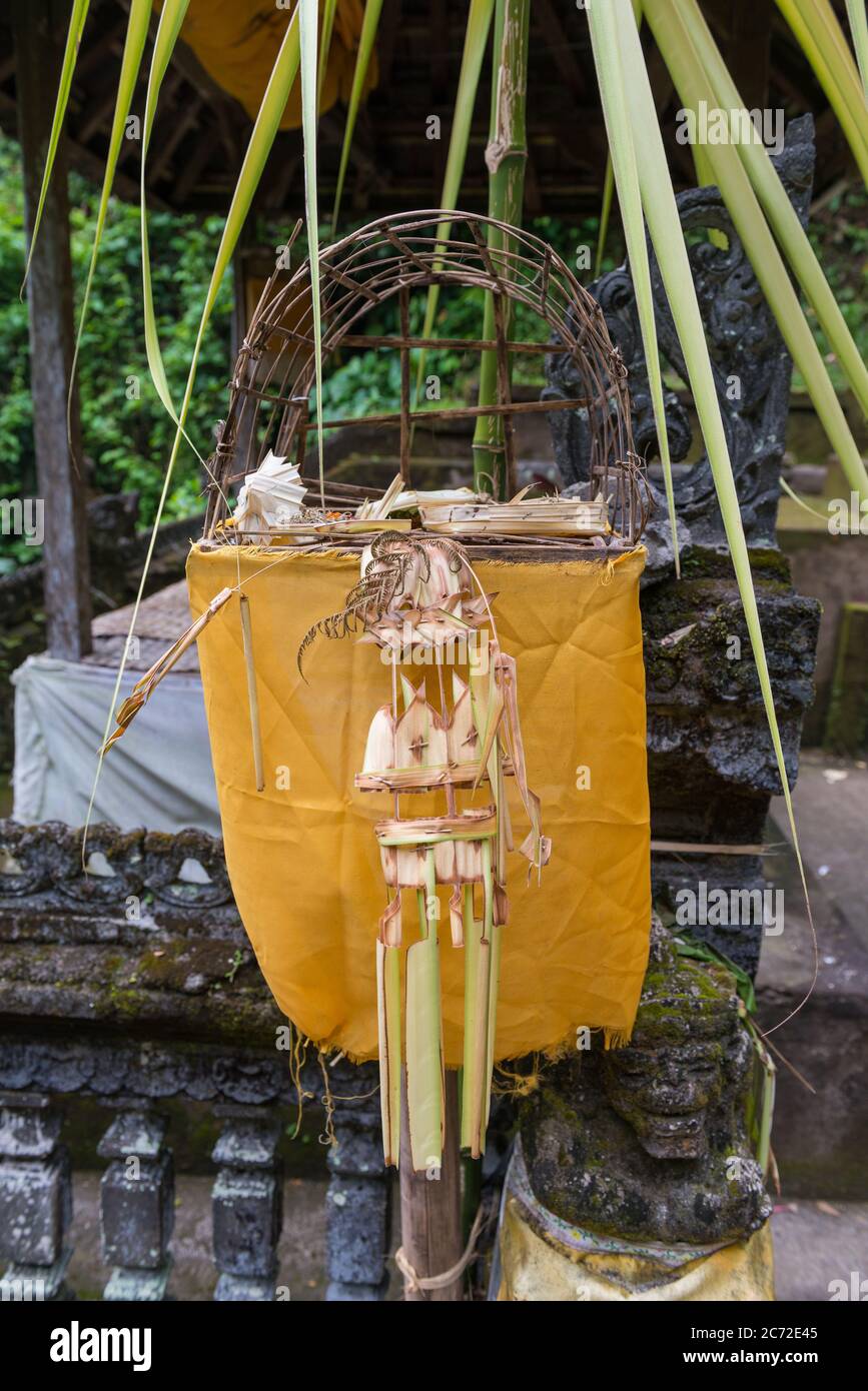 Traditional offerings at Bali Stock Photo - Alamy