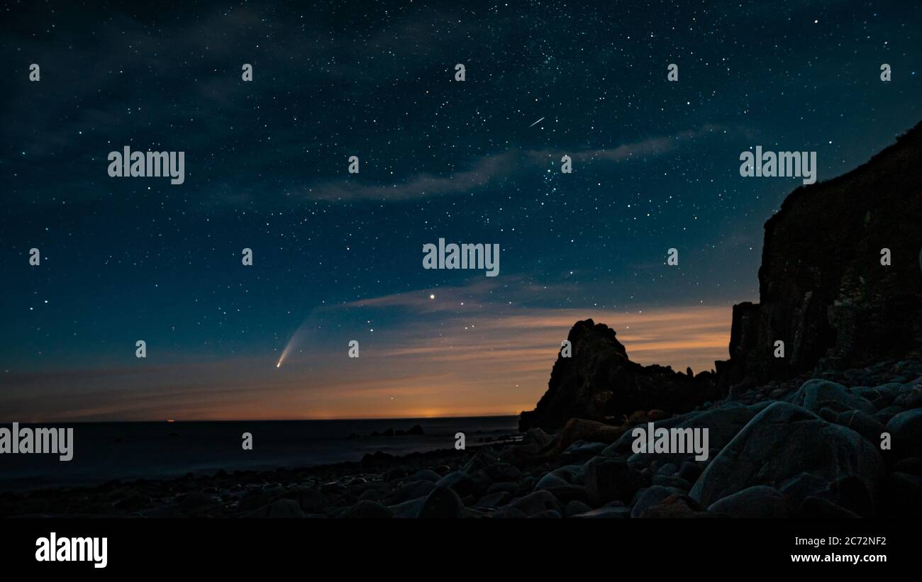 England comet view hi-res stock photography and images - Alamy