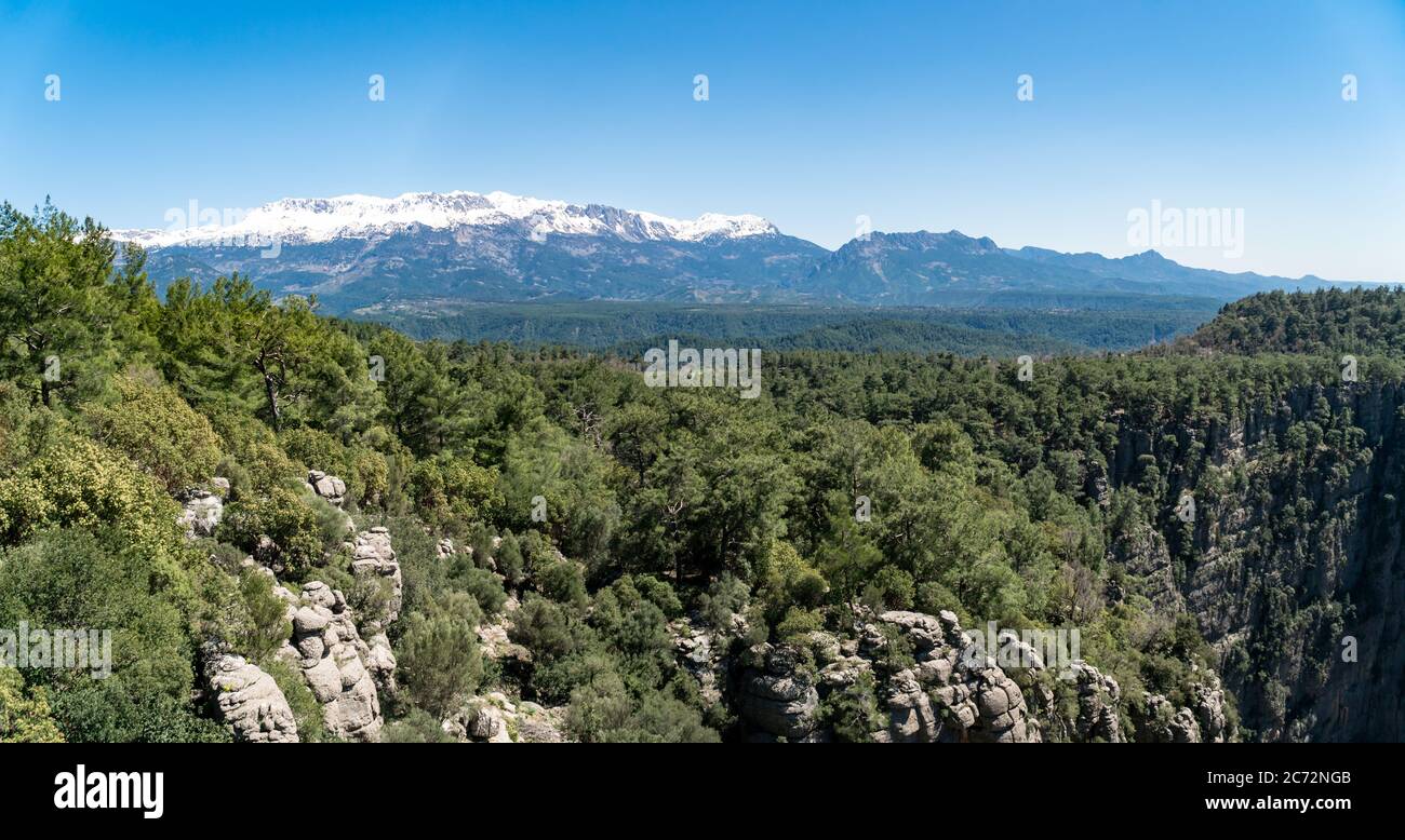 The Taurus Mountain range in Antalya, Turkey Stock Photo - Alamy