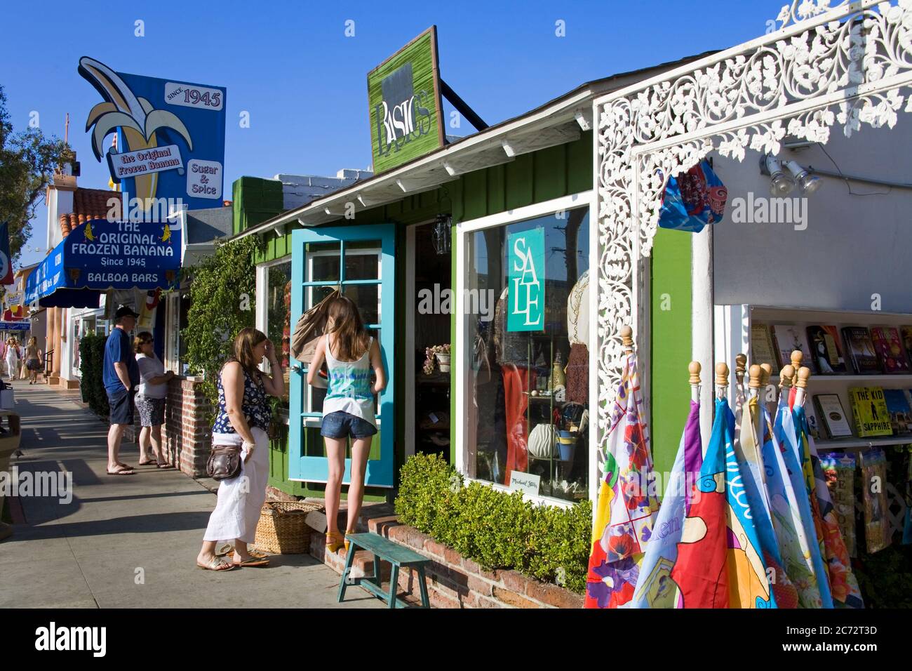 Balboa island marine avenue hi-res stock photography and images - Alamy