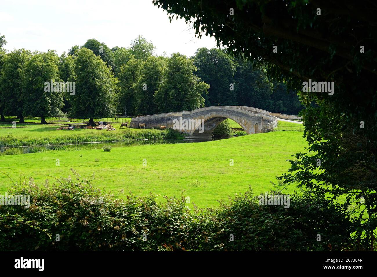 Tyringham Bridge, Buckinghamshire Stock Photo - Alamy