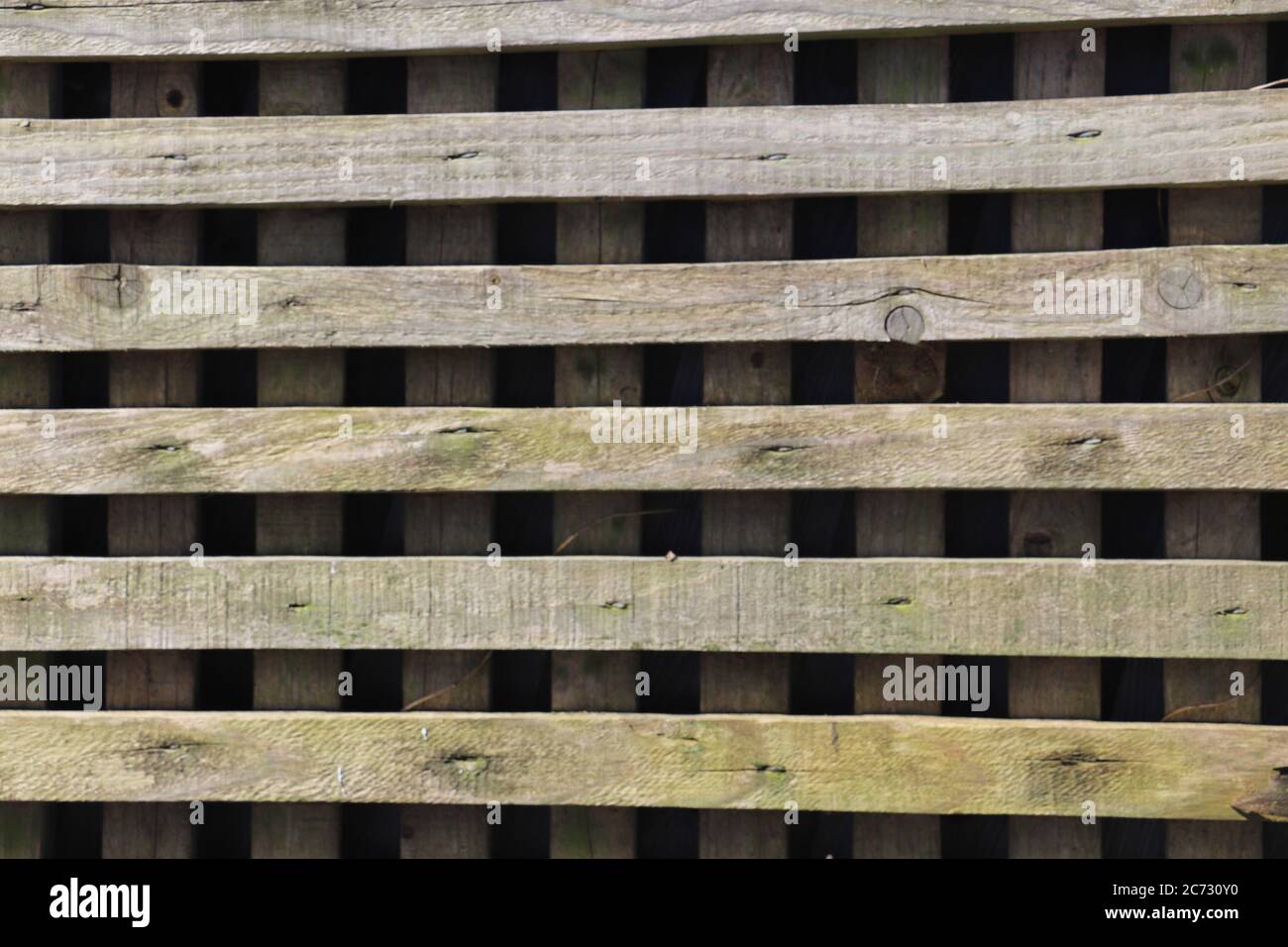 Lattice fence garden hi-res stock photography and images - Alamy