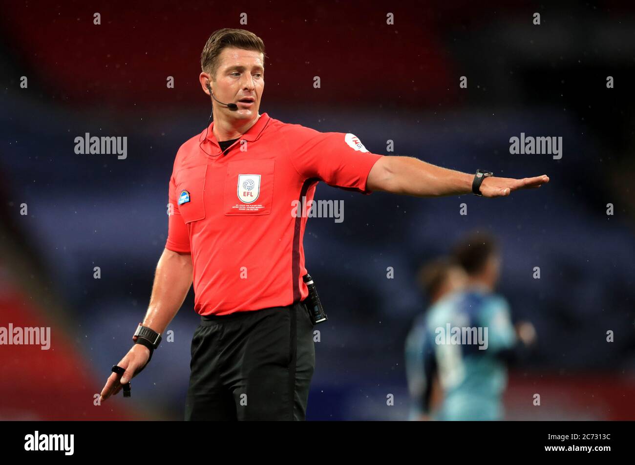 Referee Robert Jones during the Sky Bet League One play-off final at ...