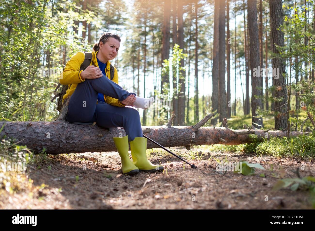 Muscle sprain woman hi-res stock photography and images - Alamy