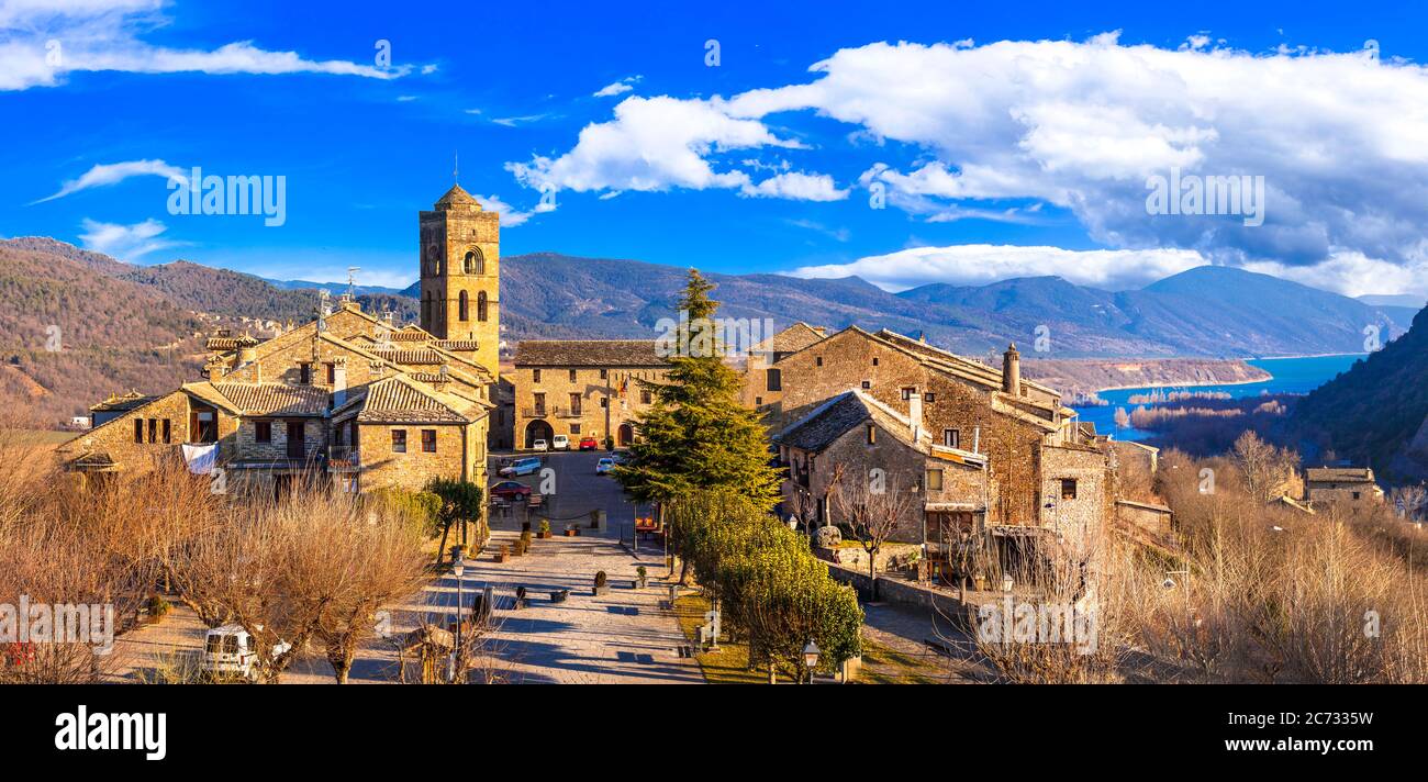 Beautiful spanish villages hi-res stock photography and images - Alamy