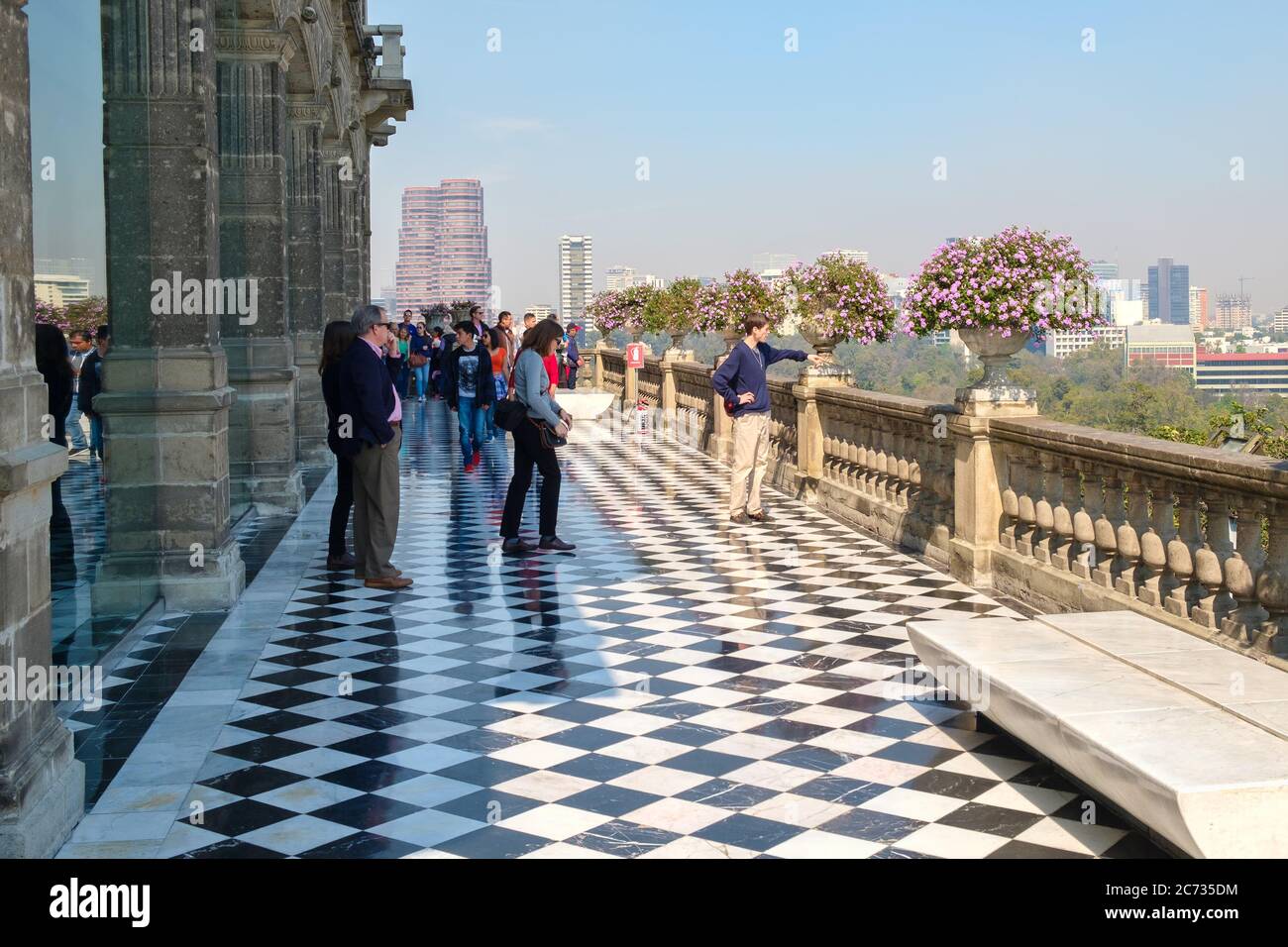 Chapultepec castle national history hi-res stock photography and images ...