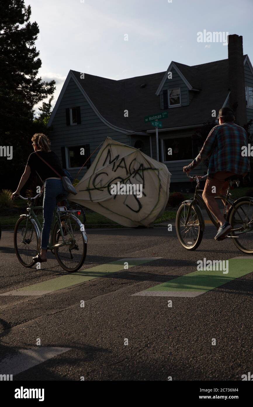 Portland, Oregon, USA - June 10th, 2020: Hundreds of cycling rode ...