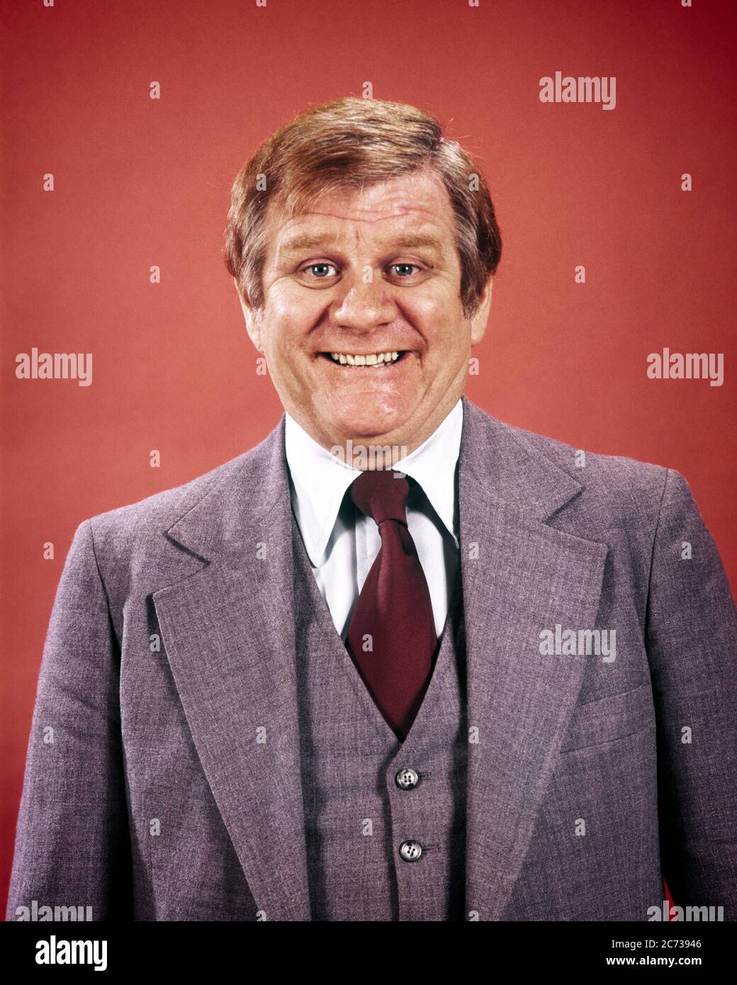 1970s 1980s PORTRAIT GRIMACING PORTLY BUSINESSMAN WEARING THREE PIECE ...