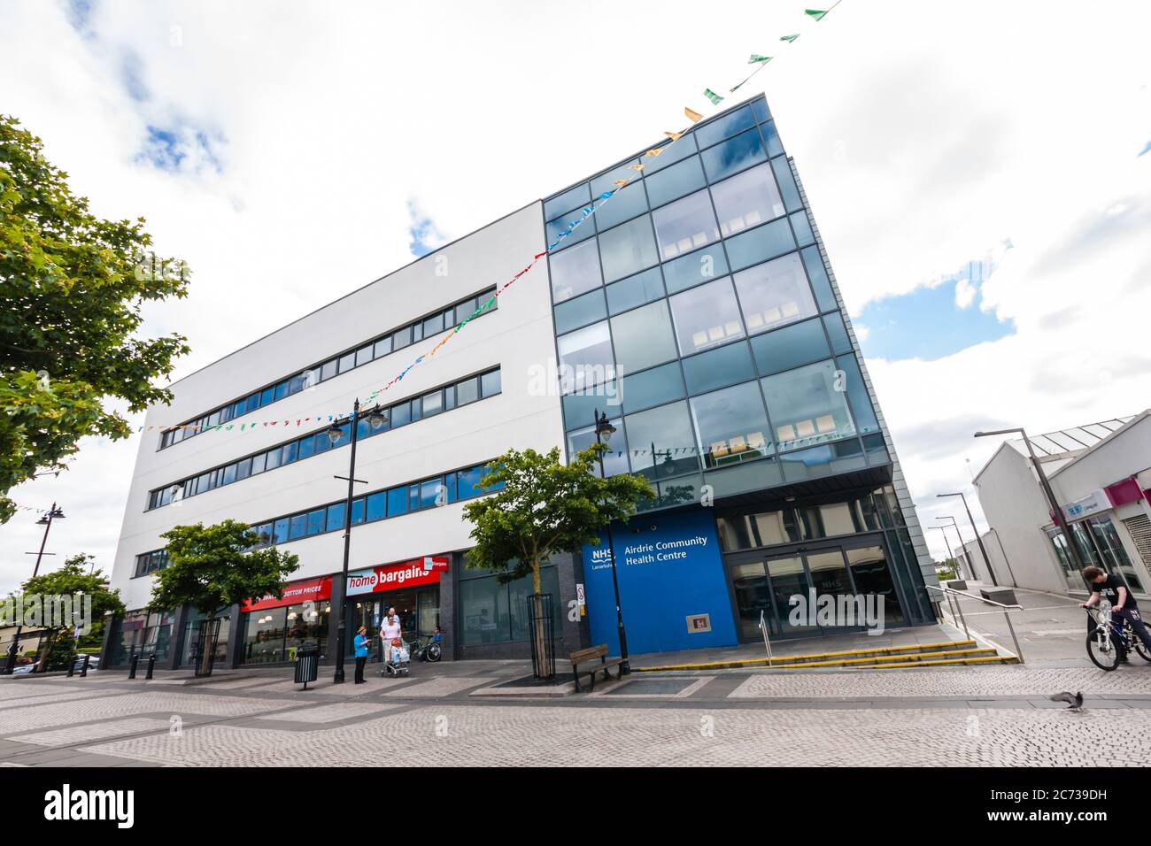 Airdrie town centre hi-res stock photography and images - Alamy