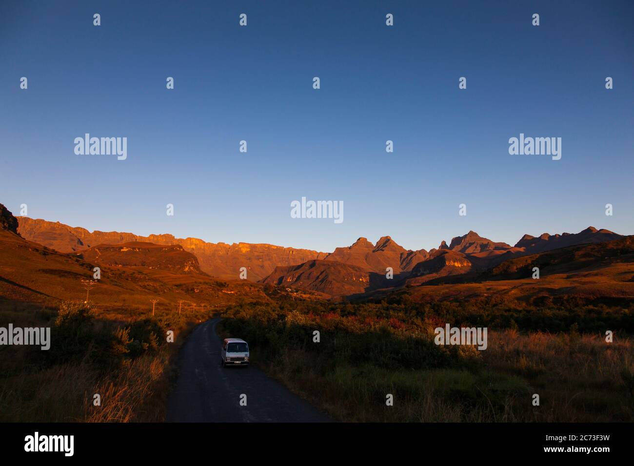 Drakensberg, Cathedral Peak, morning glow, Didima Camp, Giants Castle ...