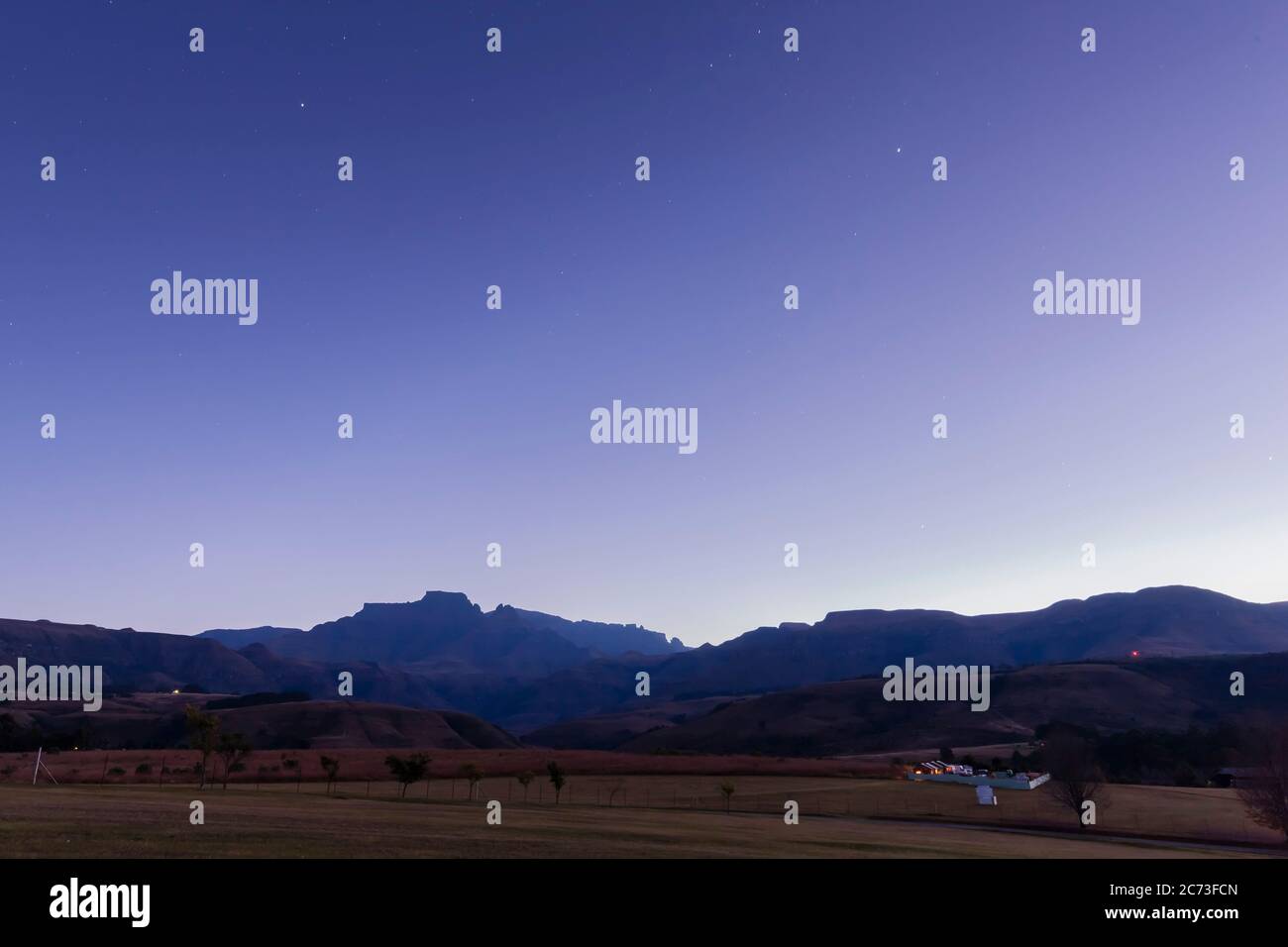 Drakensberg, Champagne Castle mountain, morning glow, Giants Castle ...