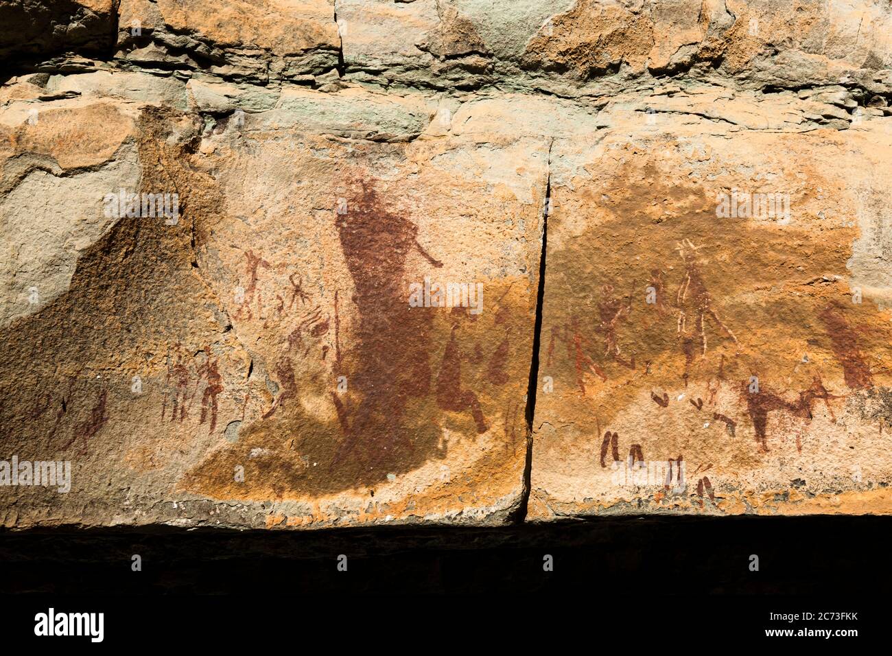 Drakensberg, "Battle Cave" rock art site, bushman rock paintings ...