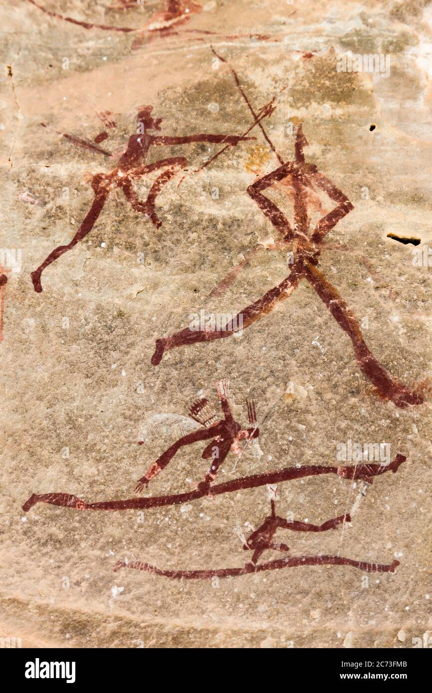 Drakensberg, "Battle Cave" rock art site, bushman rock paintings ...