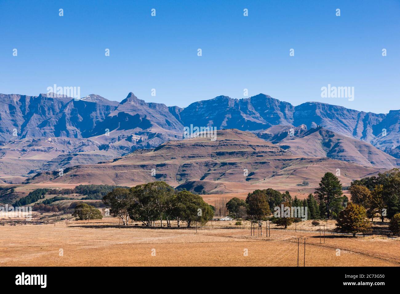 Drakensberg, View of mountains (Rhino Horn Peak), Garden Castle ...