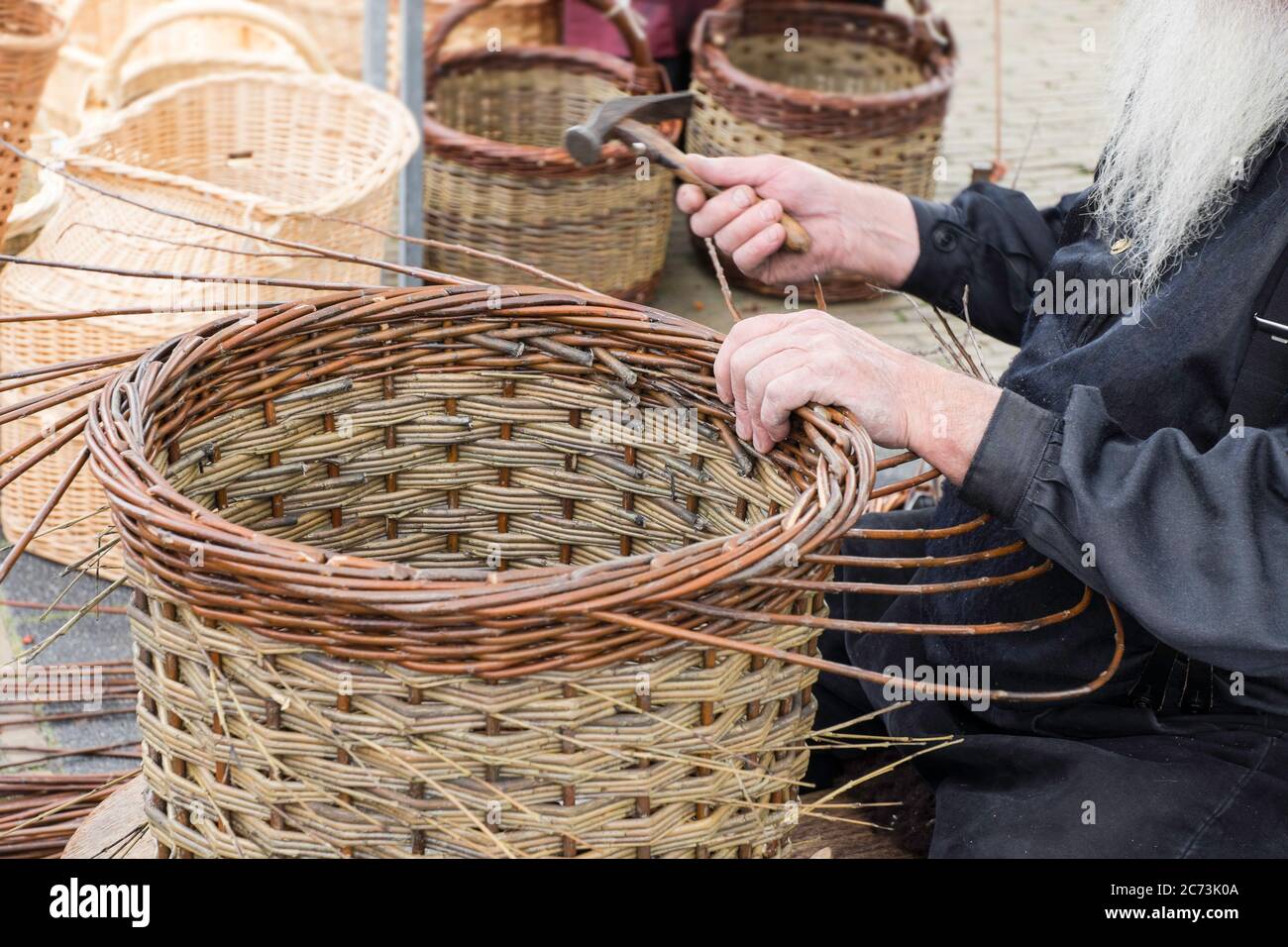 Man making wicker basket hi-res stock photography and images - Alamy