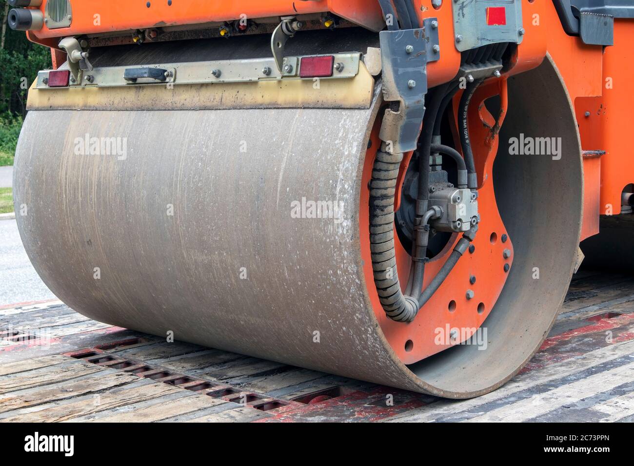 View of the road roller wheel Stock Photo - Alamy
