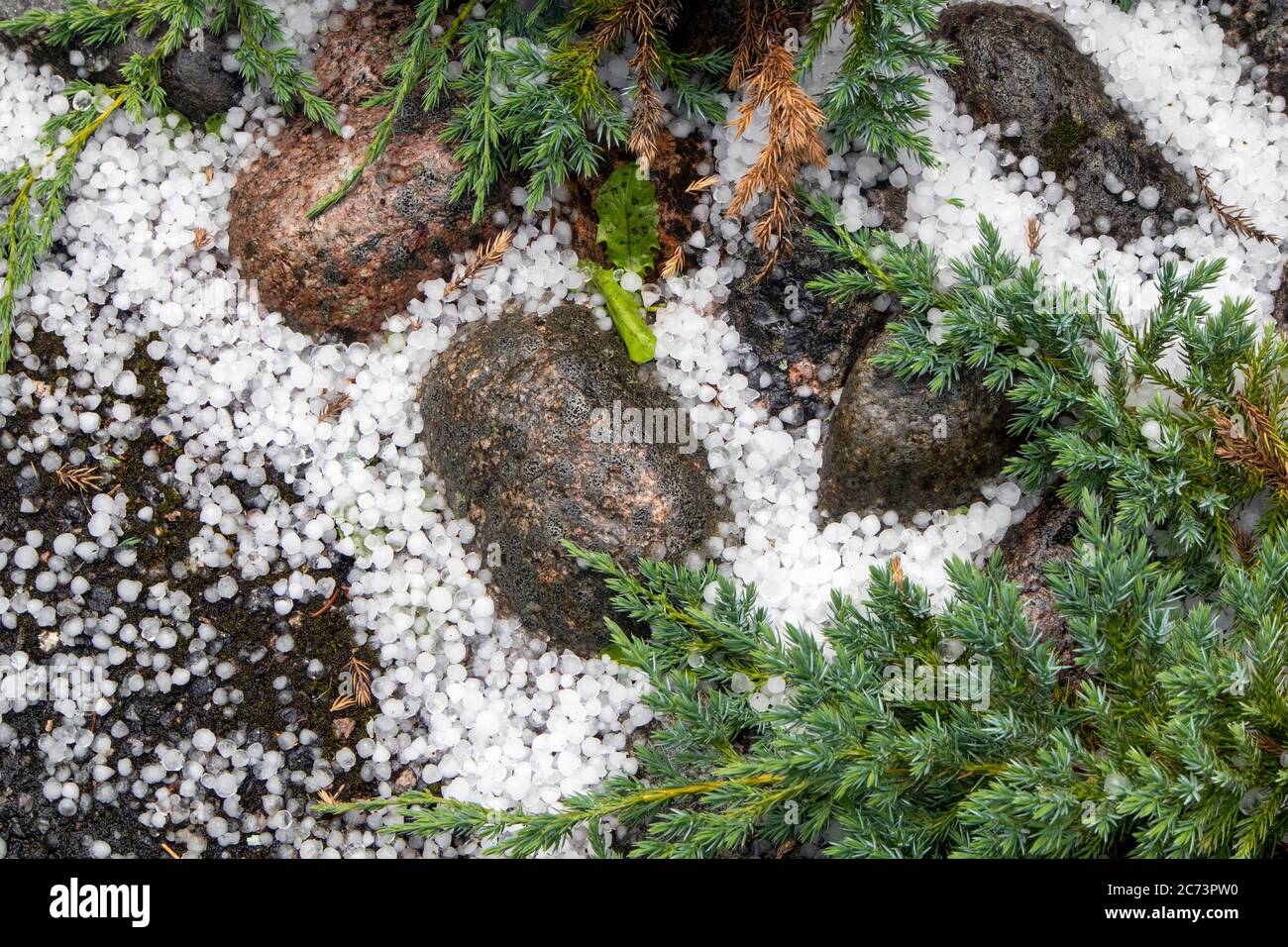 Dangerous hailstones hi-res stock photography and images - Alamy