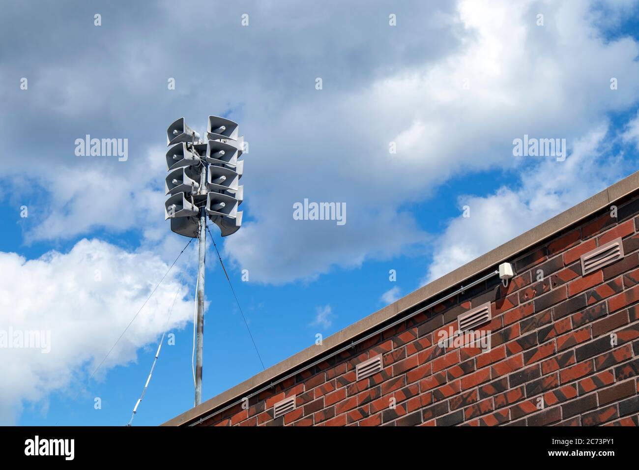 Old loudspeakers hi-res stock photography and images - Alamy