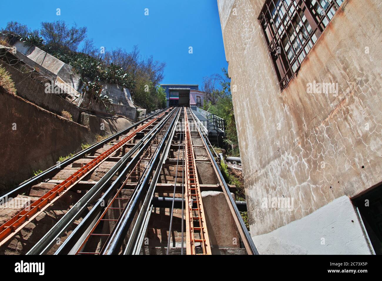 The vintage funicular in Valparaiso, Pacific coast, Chile Stock Photo ...