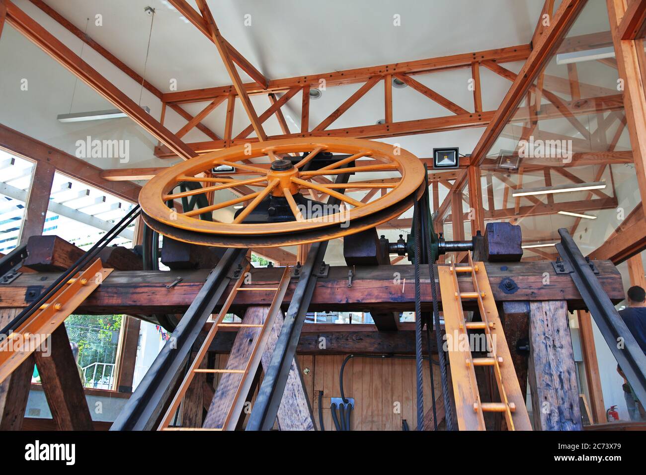 The vintage funicular in Valparaiso, Pacific coast, Chile Stock Photo ...