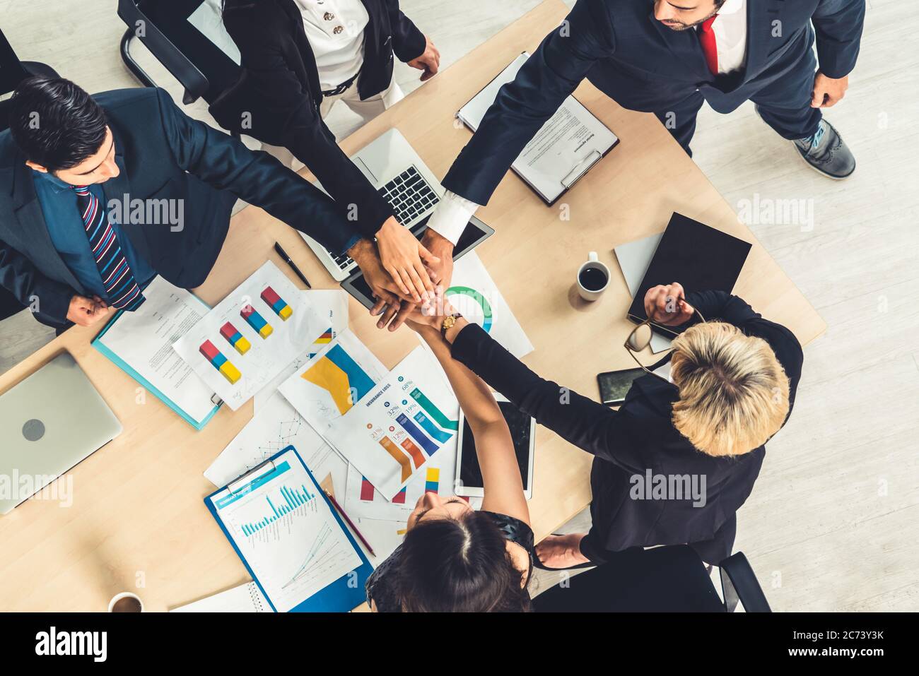 Teamwork The Workplace High Resolution Stock Photography and Images - Alamy