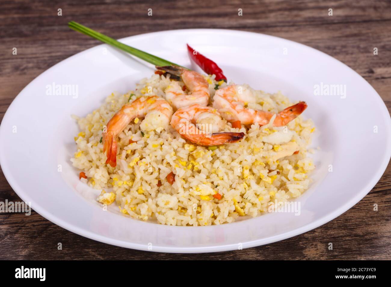 Thai style fried rice with prawn and egg Stock Photo - Alamy