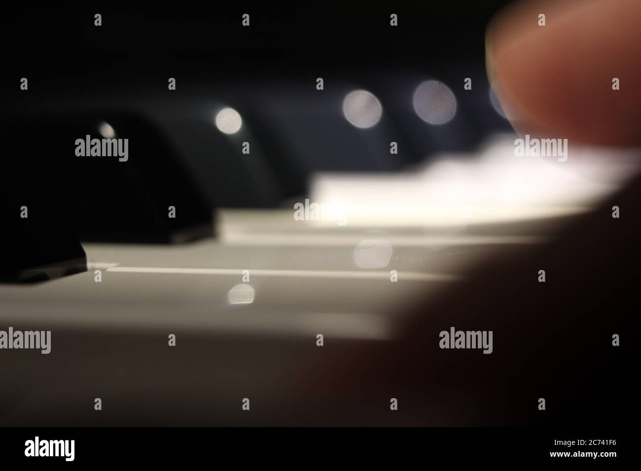 Piano keyboard, close-up Stock Photo - Alamy