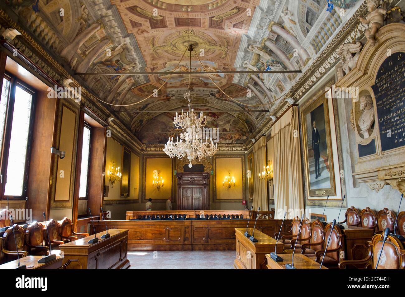 Europe, Italy, Emilia-Romagna, Bologna. Palazzo d'Accursio is Bologna ...