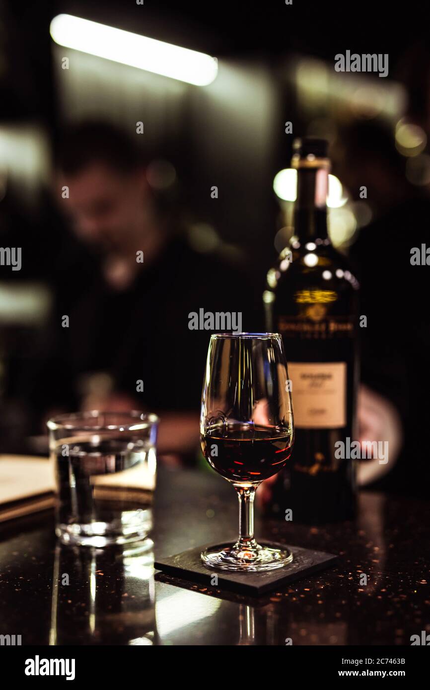 Bar atmosphere hi-res stock photography and images - Alamy