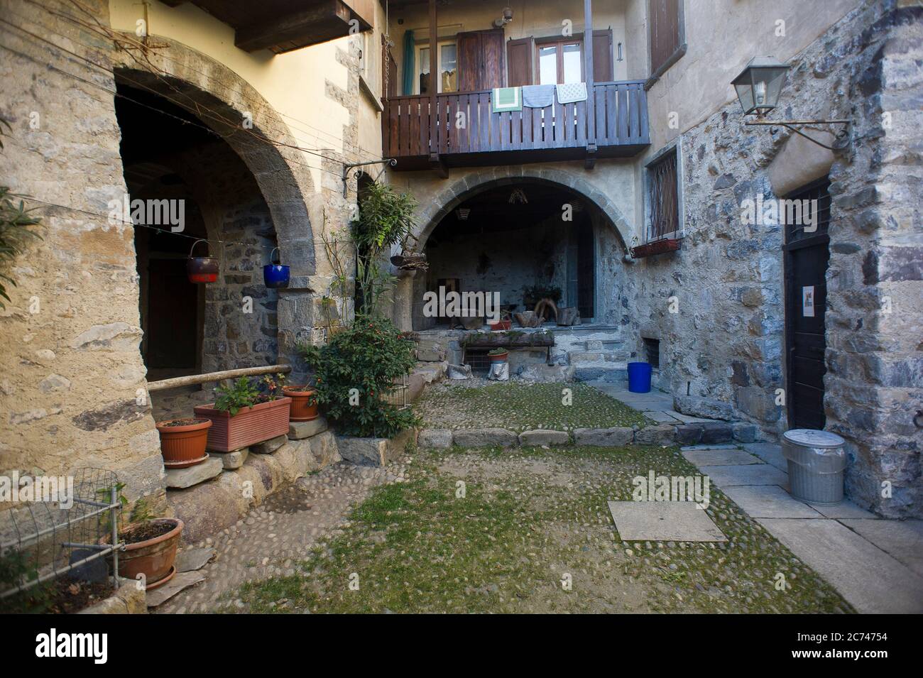 Medieval village cornello dei hi-res stock photography and images - Alamy