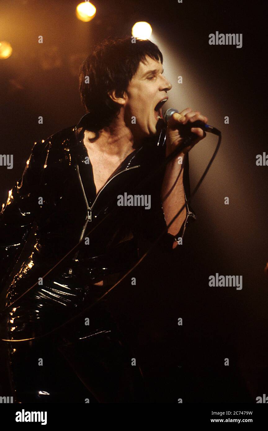 Lux Interior from The Cramps live at the Town & Country Club. London ...