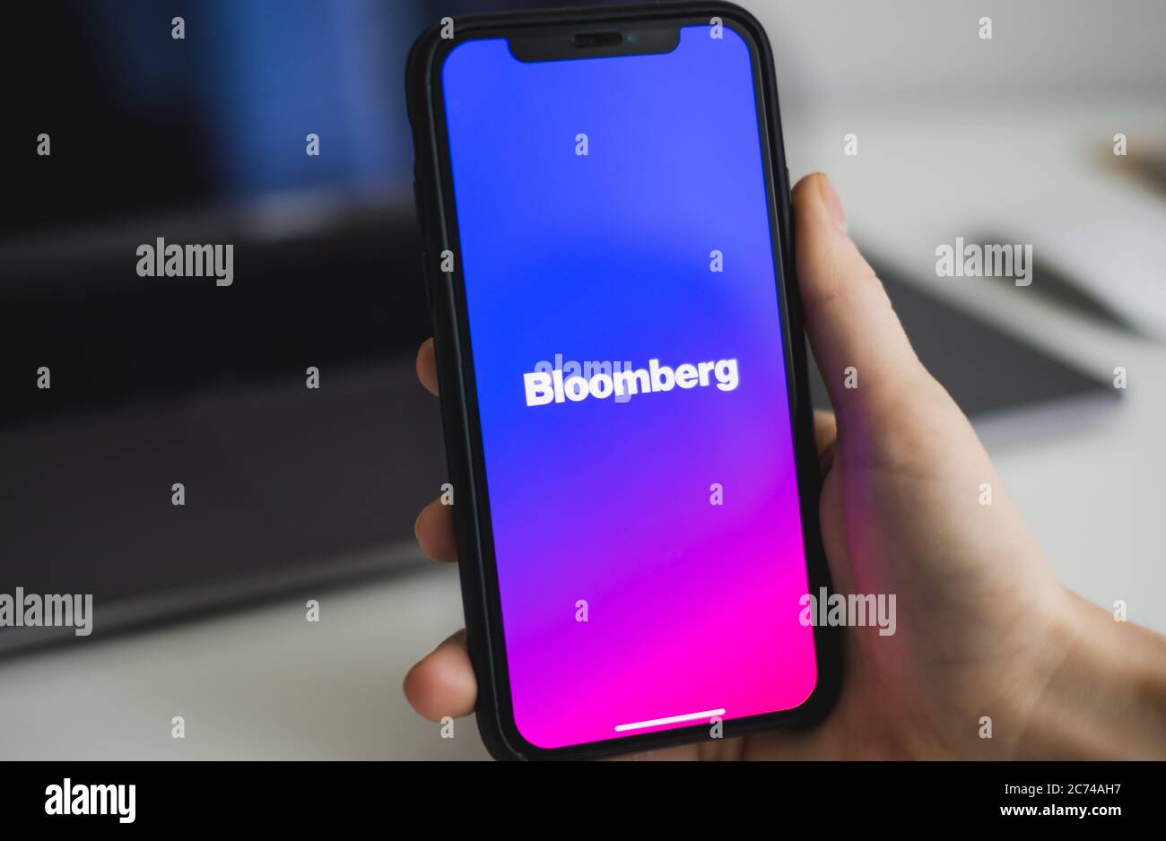Bloomberg logo hi-res stock photography and images - Alamy