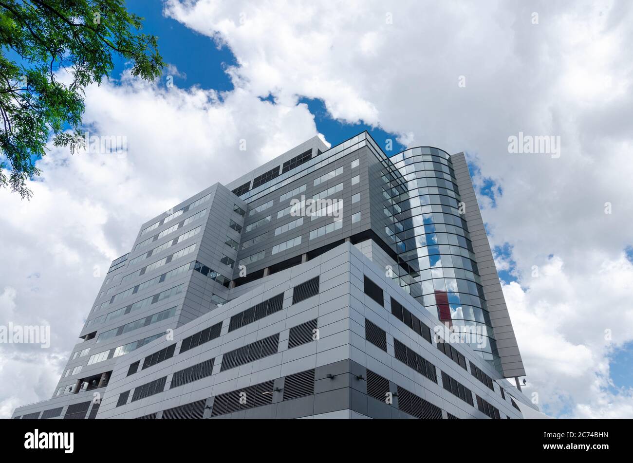 Ing glass building hi-res stock photography and images - Alamy