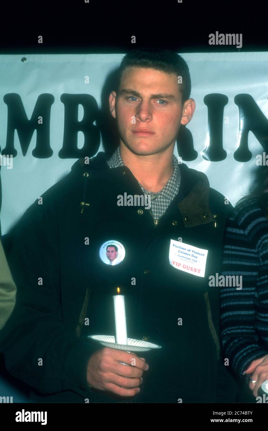 Los Angeles, California, USA 19th December 1995 Ron Goldman's brother ...